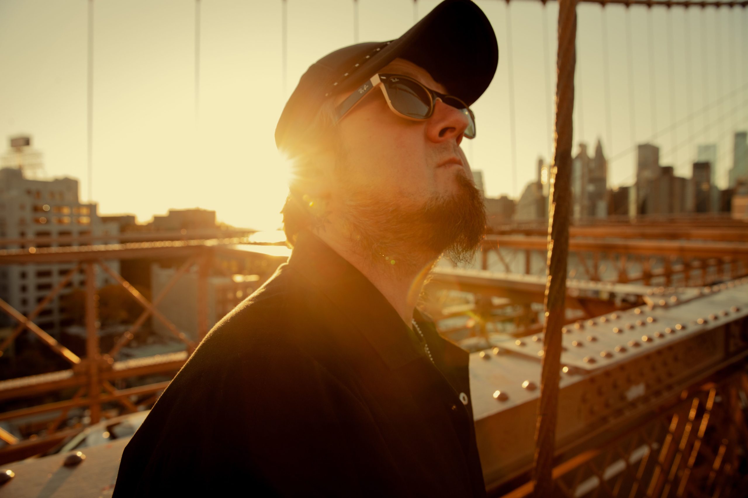 „Piach i wiatr”, czyli pierwszy singiel zapowiadający album „Dirty sun ...