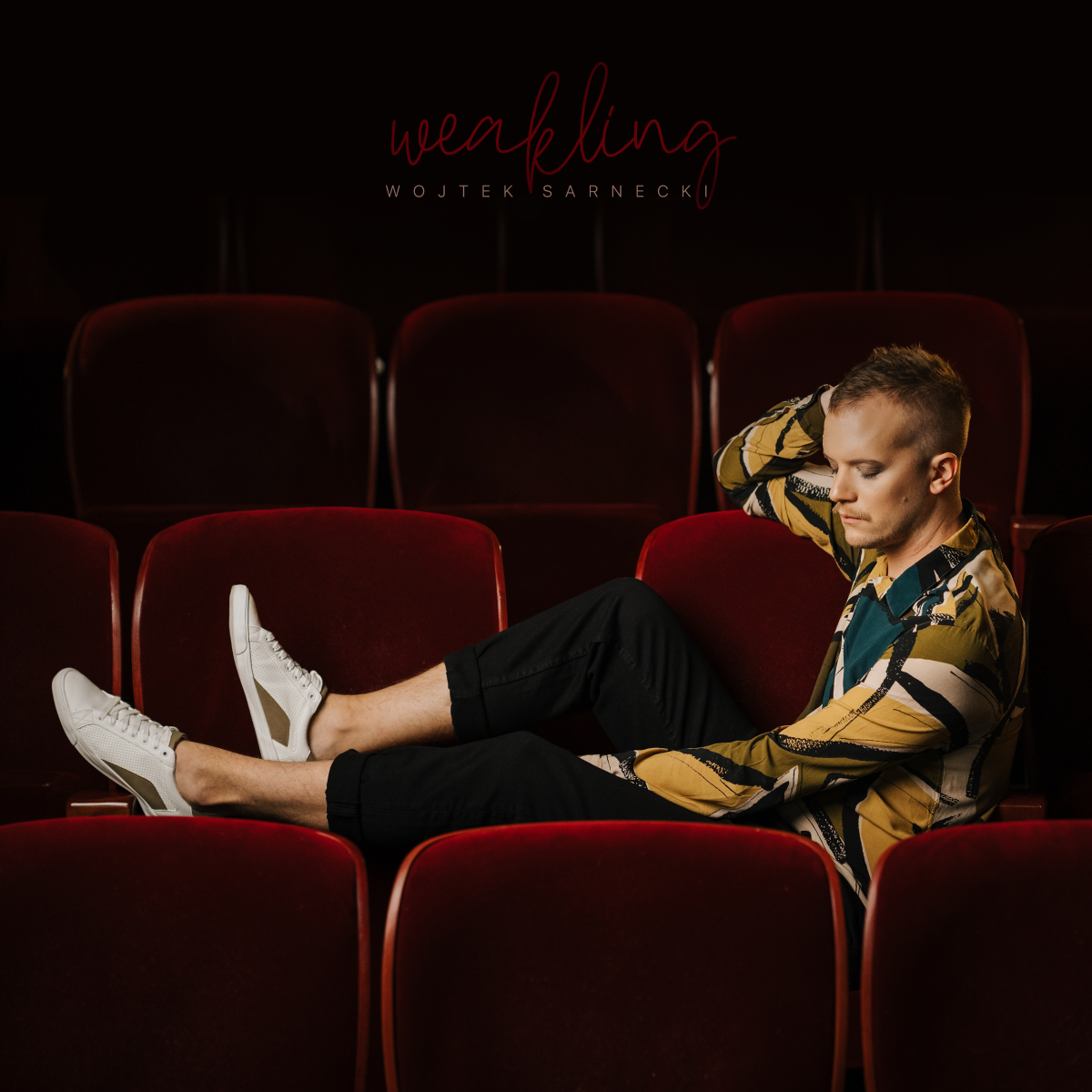Nowy singiel Wojtka Sarneckiego. Posłuchaj utworu „Weakling” - Polska ...