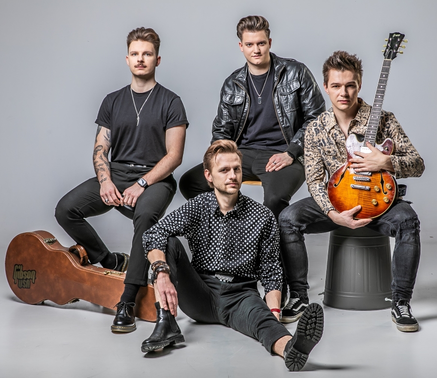 How We Met z albumem „GoodAss Memories” [PREMIERA] - Polska Płyta ...