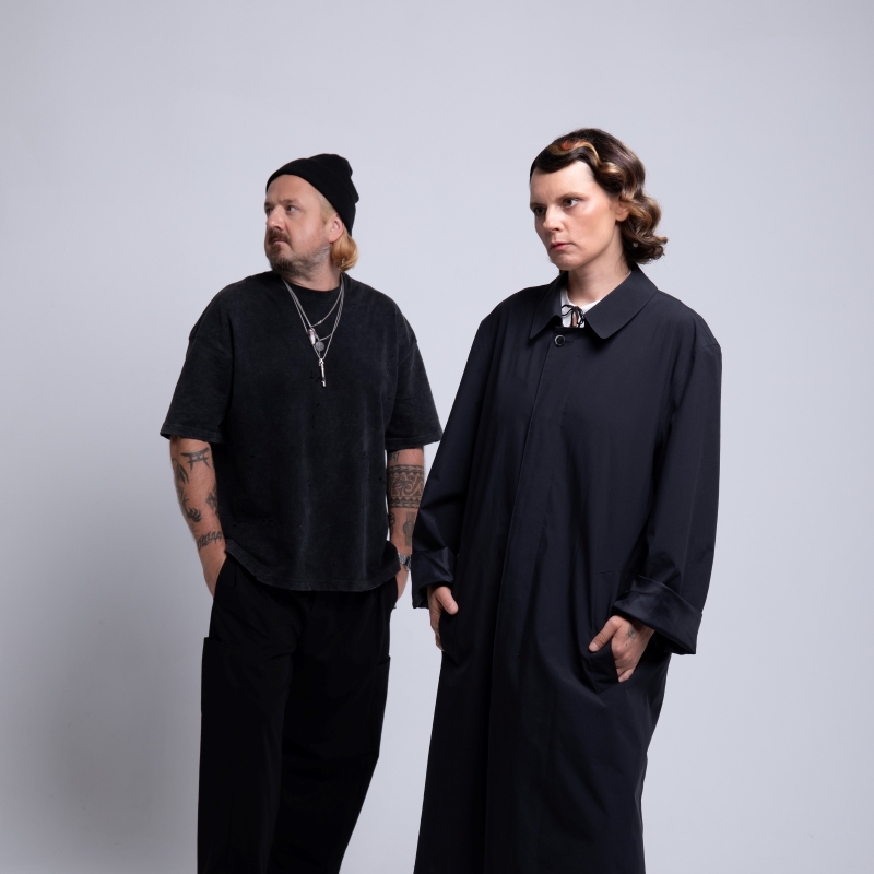 Magda Dubrowska i Robert Cichy w singlu „Grzybowska” - Polska Płyta ...