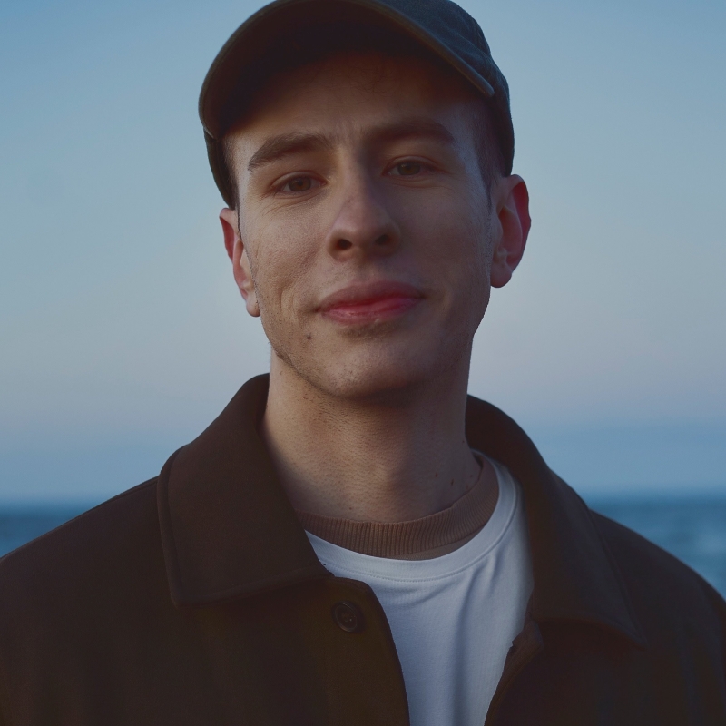 Od youtubera do twórcy piosenek. dezydery z nowym singlem „Plot Twist ...